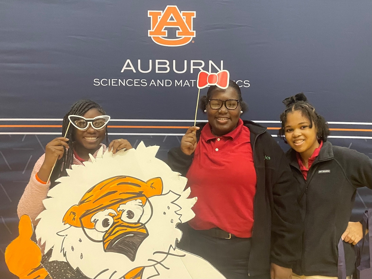 Over 800 middle school students experience the wonders of science at ...